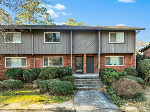 1600 Briarcliff Rd Condo Overview - , | HelloCondo